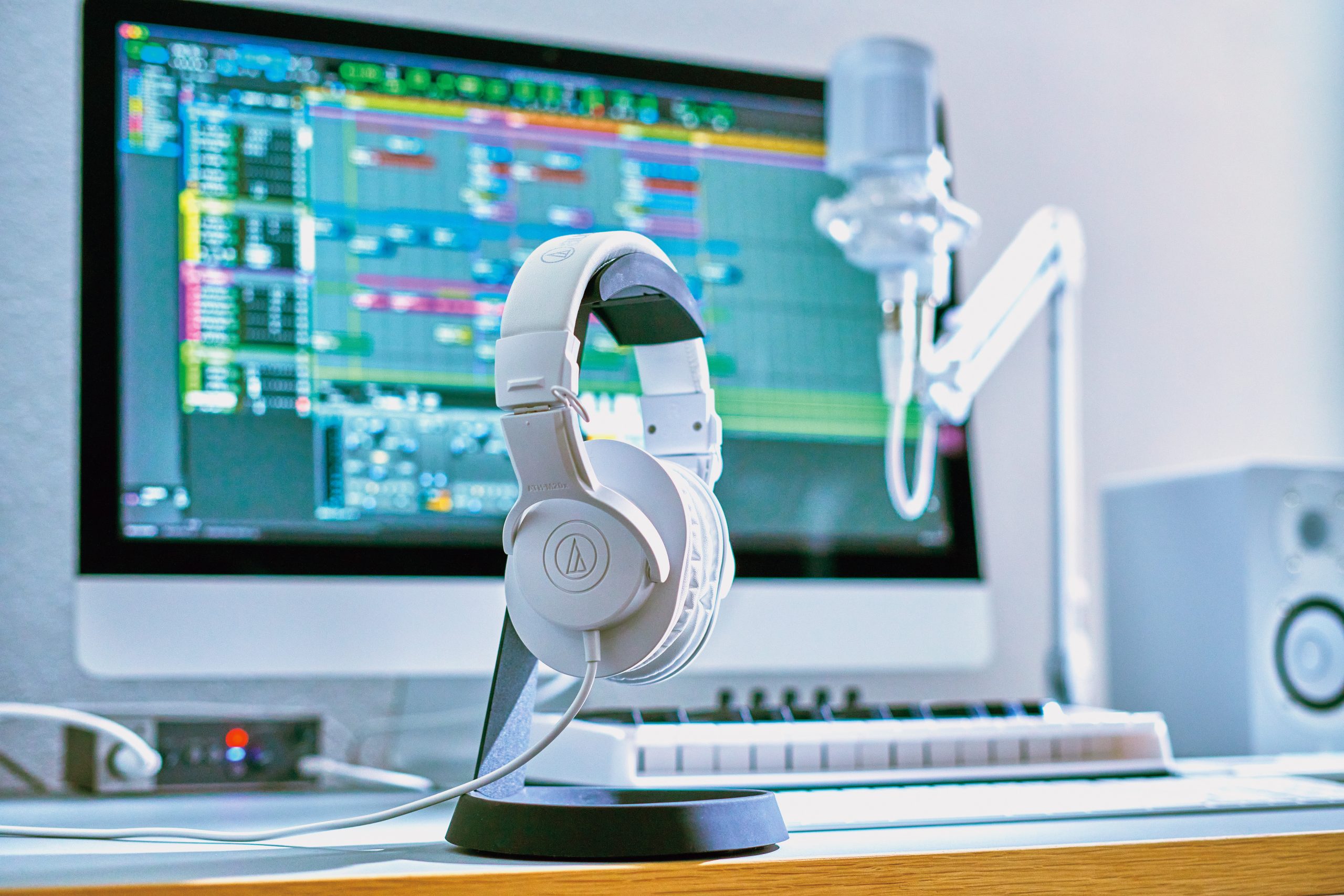 Audio-Technica Launches ATH-M20x in White: A Fresh Look for a Studio ...